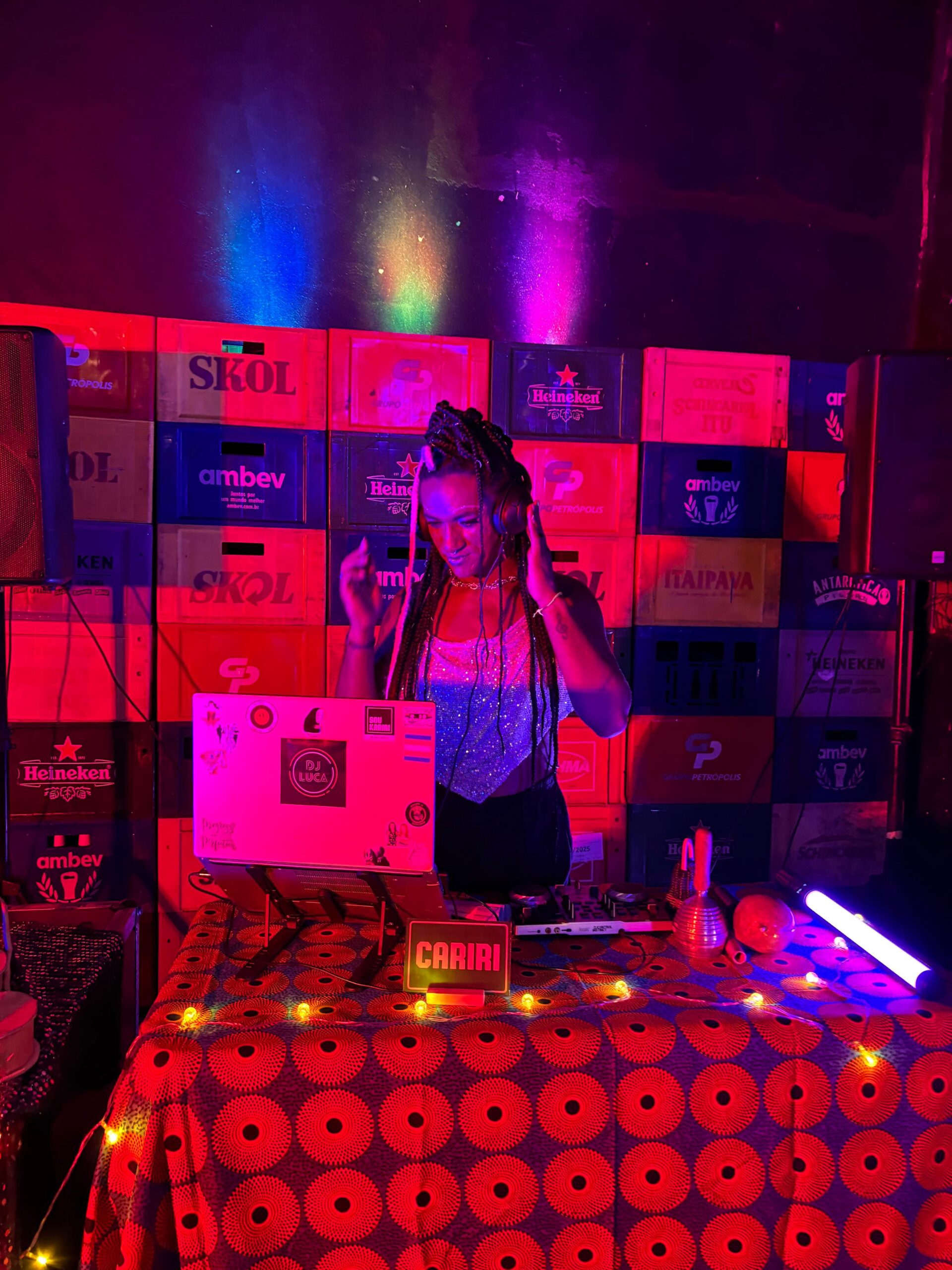 Filme produzido no Cariri retrata trajetória de jovem DJ trans e negra